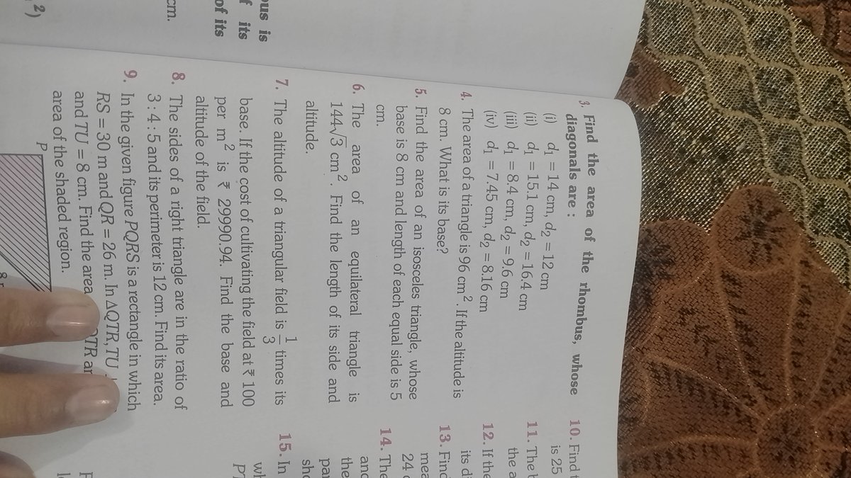 Find the area of the rhombus, whose diagonals are: (i) d₁ = 14 cm, d₂