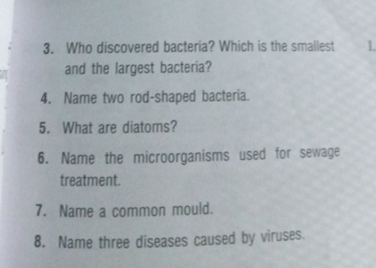 Who discovered bacteria? Which is the smallest and the largest bacteria?