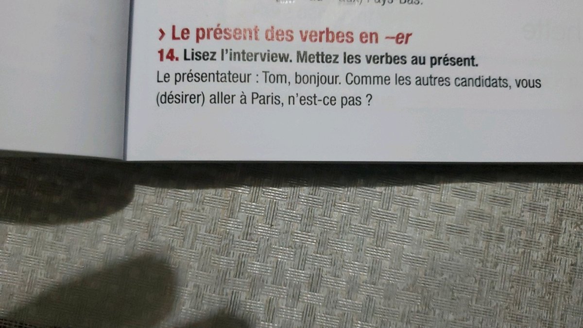 Le présent des verbes en -er Lisez l'interview. Mettez les verbes au prés..