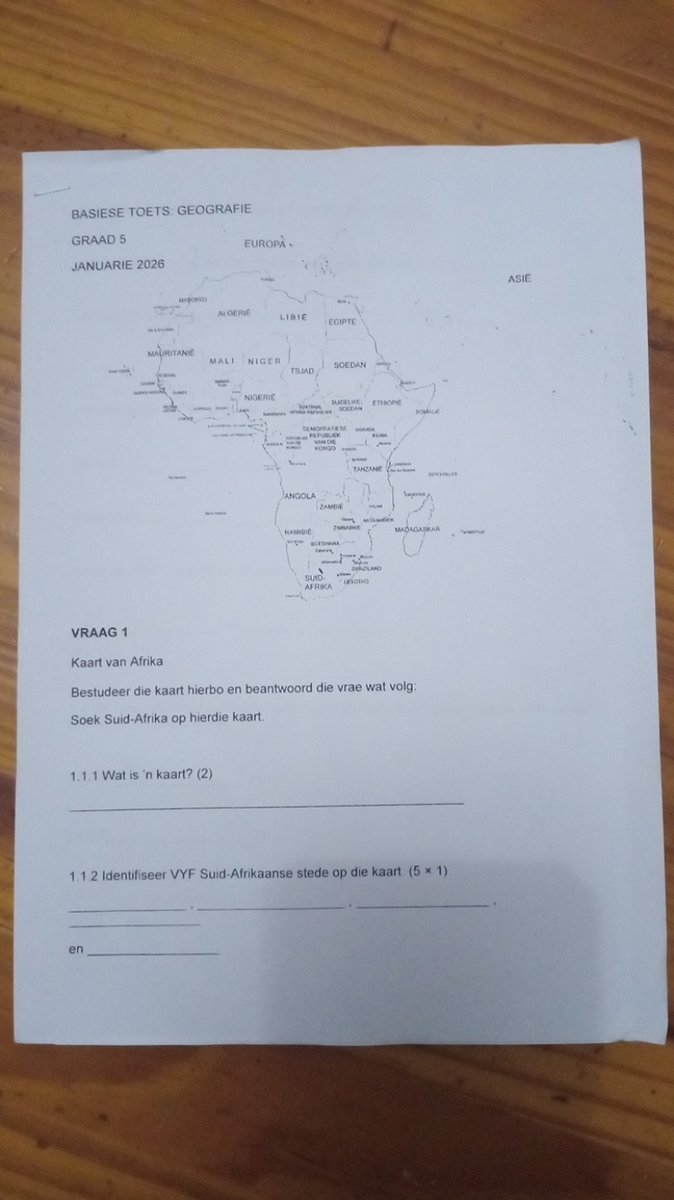 BASIESE TOETS: GEOGRAFIE GRAAD 5 JANUARIE 2026 VRAAG 1 Kaart van Afrika