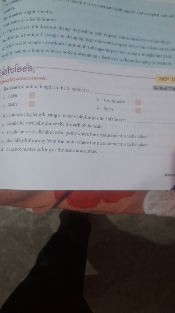 Choose the correct answer. The standard unit of length in the SI system