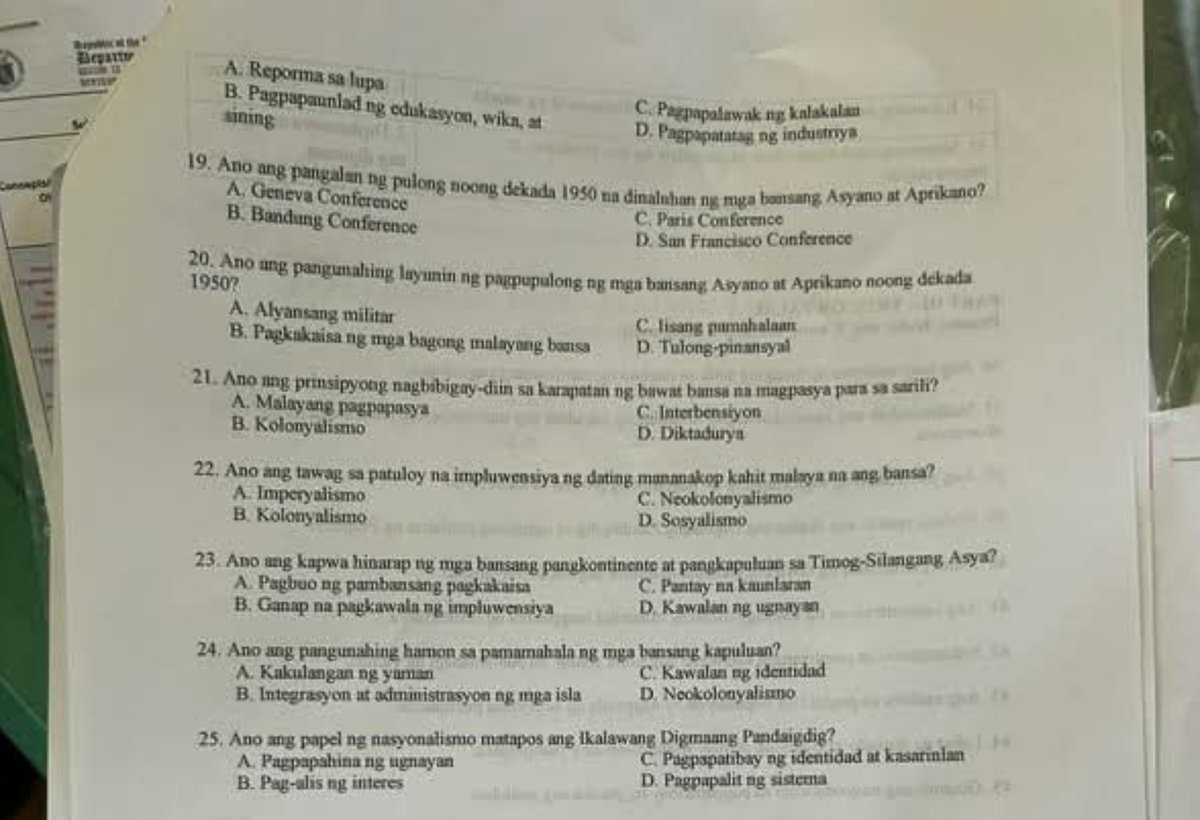 Ano ang pangalan ng pulong noong dekada 1950 na dinaluhan ng mga bansang