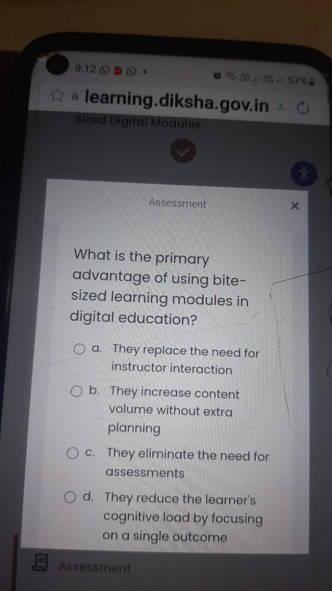 What is the primary advantage of using bite-sized learning modules in dig..