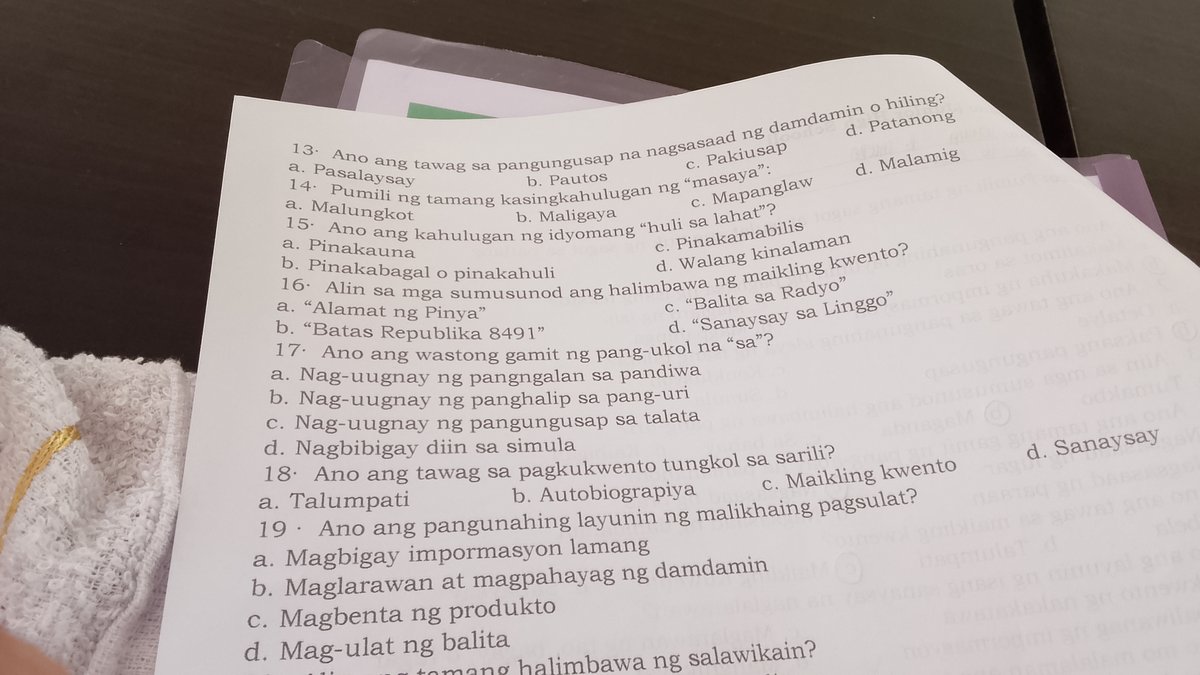 Ano ang tawag sa pangungusap na nagsasaad ng damdamin o hiling? a. Pasala..
