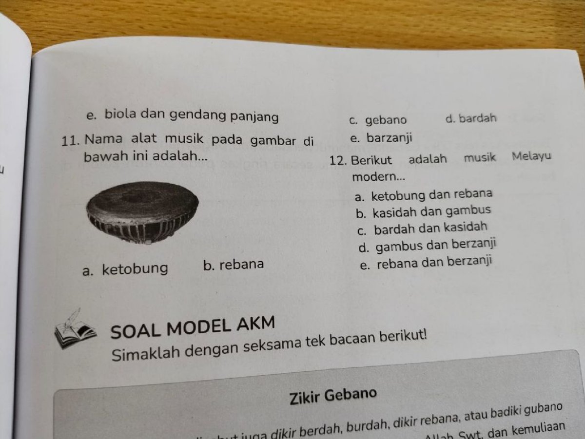 Nama alat musik pada gambar di bawah ini adalah... a. ketobung b. rebana