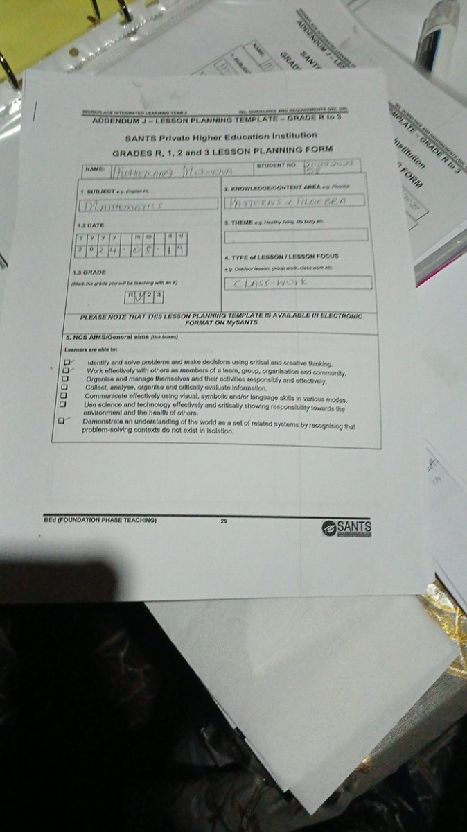 The user has provided an image of a lesson planning form from "SANTS Priv..